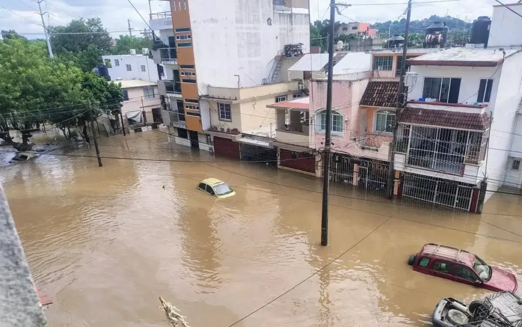 Desbordamiento del Río Cazones: La Crisis de Inundaciones en Poza Rica ...