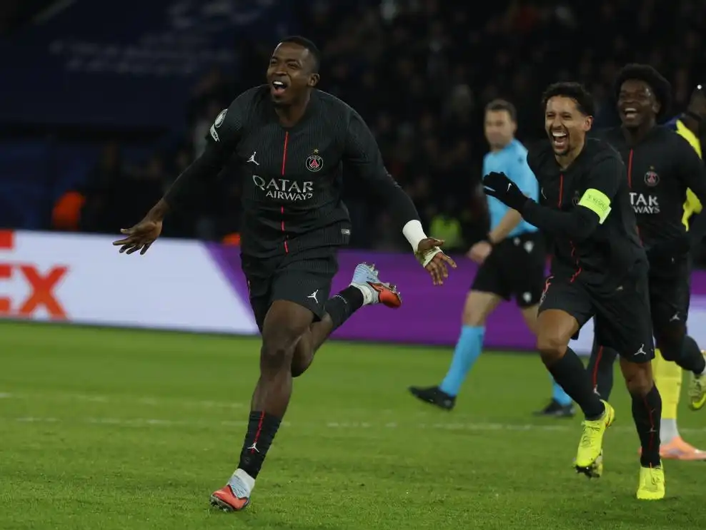 Willian Pacho: El Ascenso de un Defensor Ecuatoriano a la Élite del ...