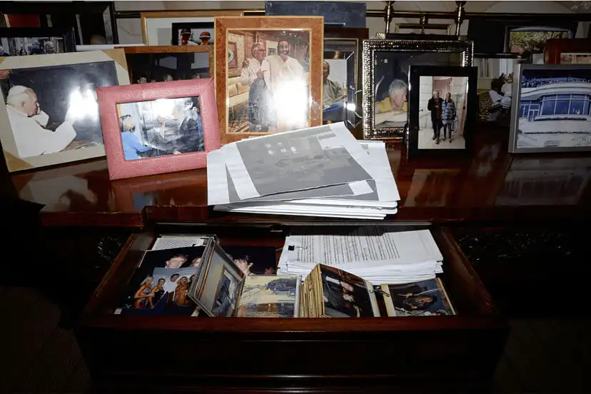 Revelaciones sobre la Vigilancia de Epstein en Prisión: Nuevos ...